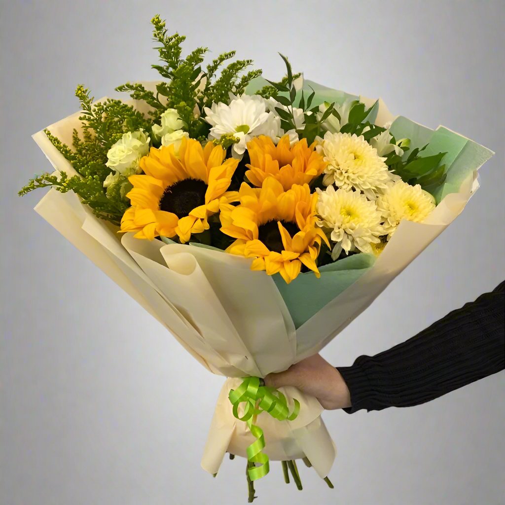 Yellow Mix Bouquet – Million Rose Flowers